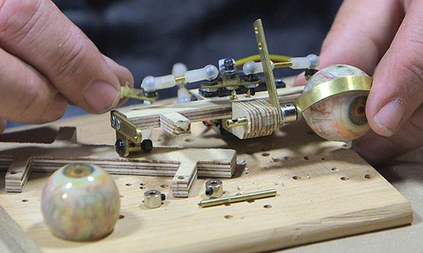 Build an Animatronic Head 2: Testing Eye Servos | Stan Winston School ...