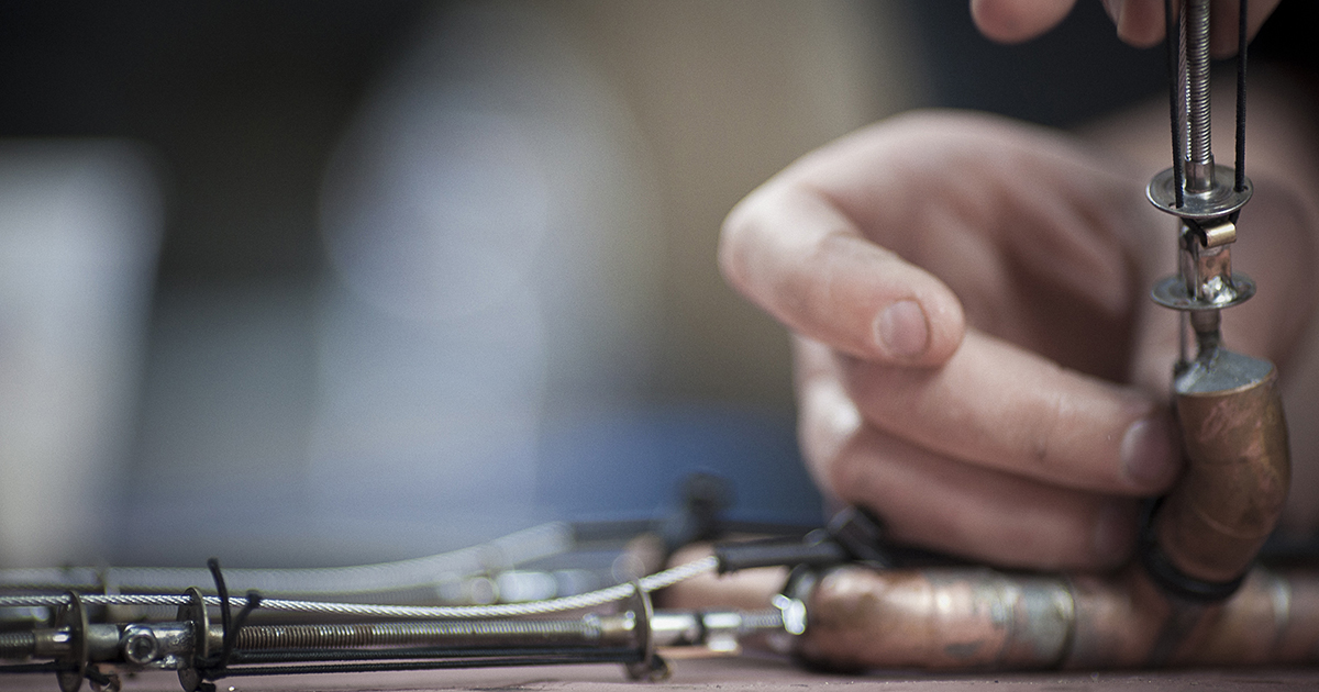 Make a Mechanical Hand | Stan Winston School of Character Arts