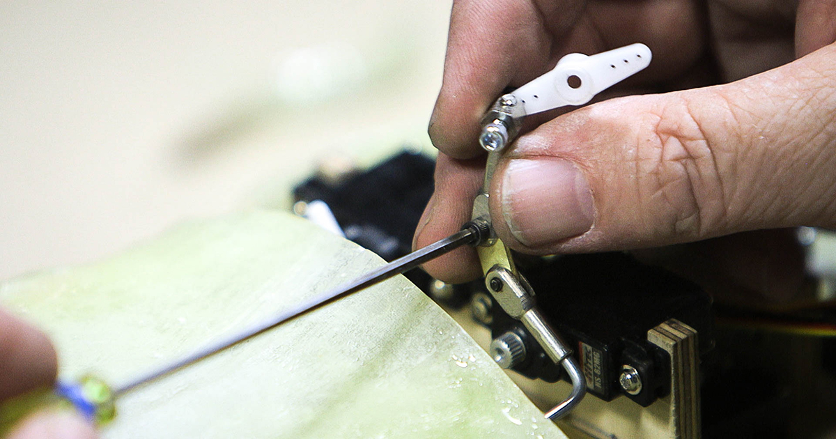 How to Build an Animatronic Head Part 3 - Eyebrow & Jaw Mechanisms ...