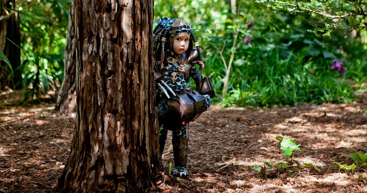Nikki and William Miyamoto created predator costume for their 3 years ...